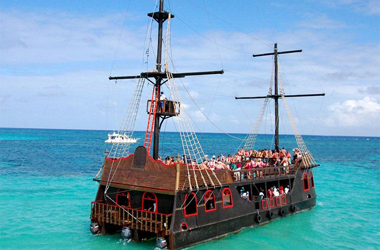 Caribbean Pirates Tour in Punta Cana | Otium Tour Punta Cana